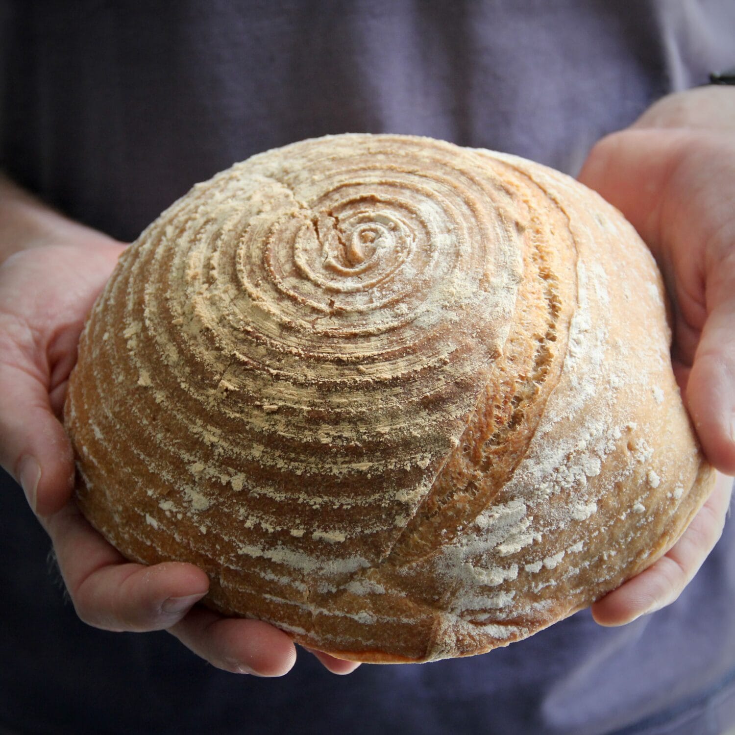 Witbrood bakken in de Dutch oven. Stap voor stap uitgelegd | Eetman